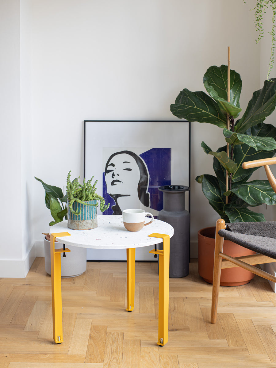 Round Side Table With Clamp Legs - Recycled Plastic